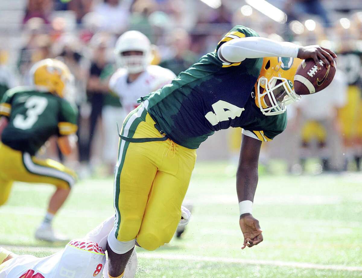 Trinity Catholic and Stamford football set to face off