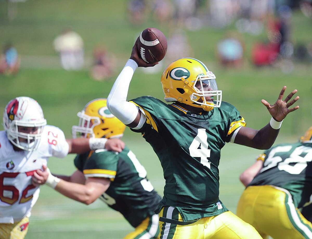 Trinity Catholic and Stamford football set to face off