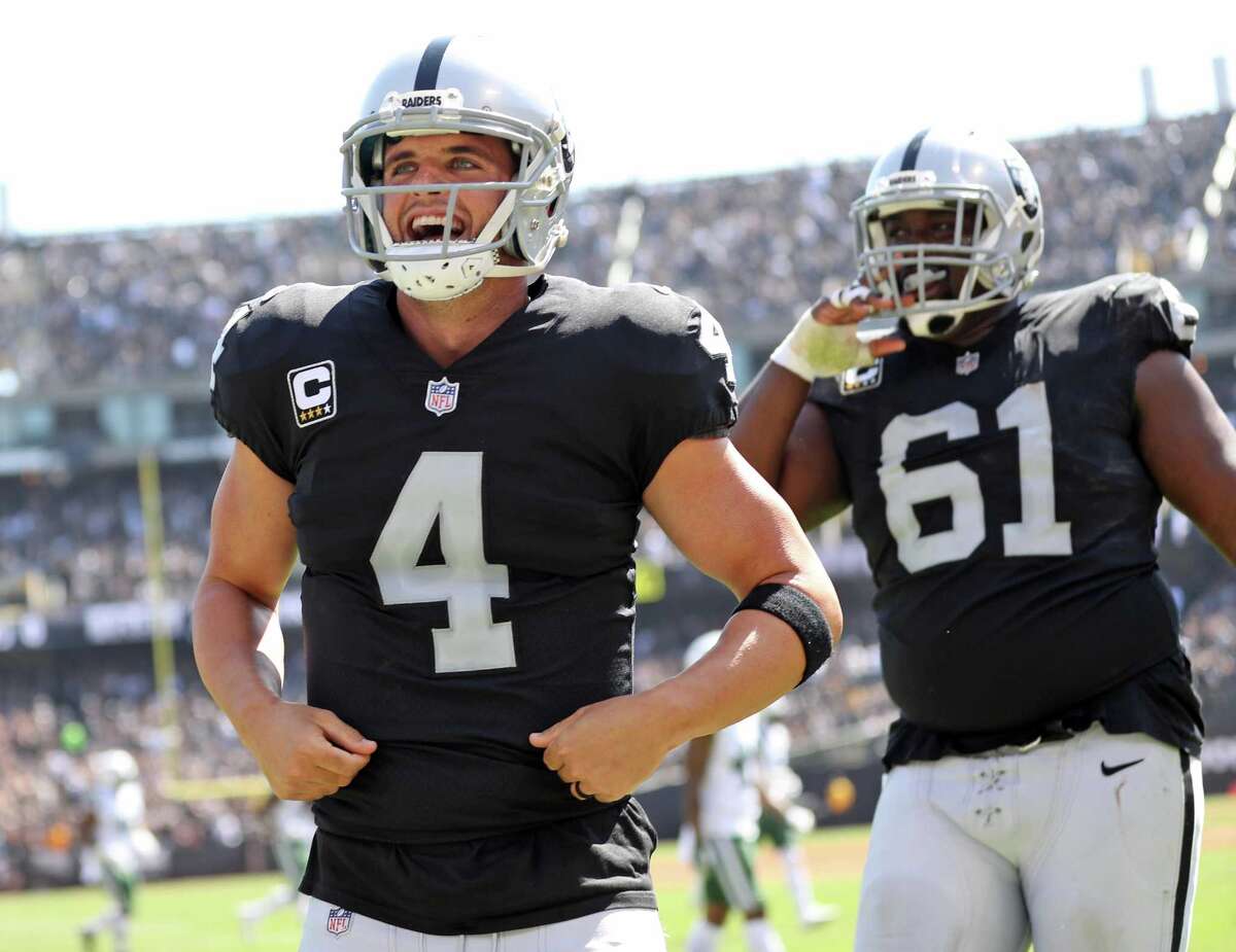 Michael Crabtree propels Raiders to easy win over Jets