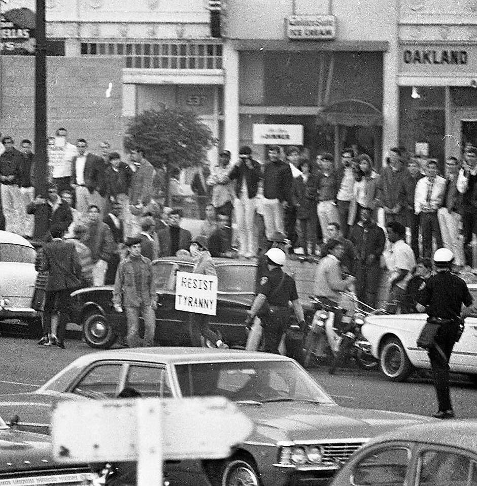 1967 Vietnam War protest photos show savagery by police in Oakland ...