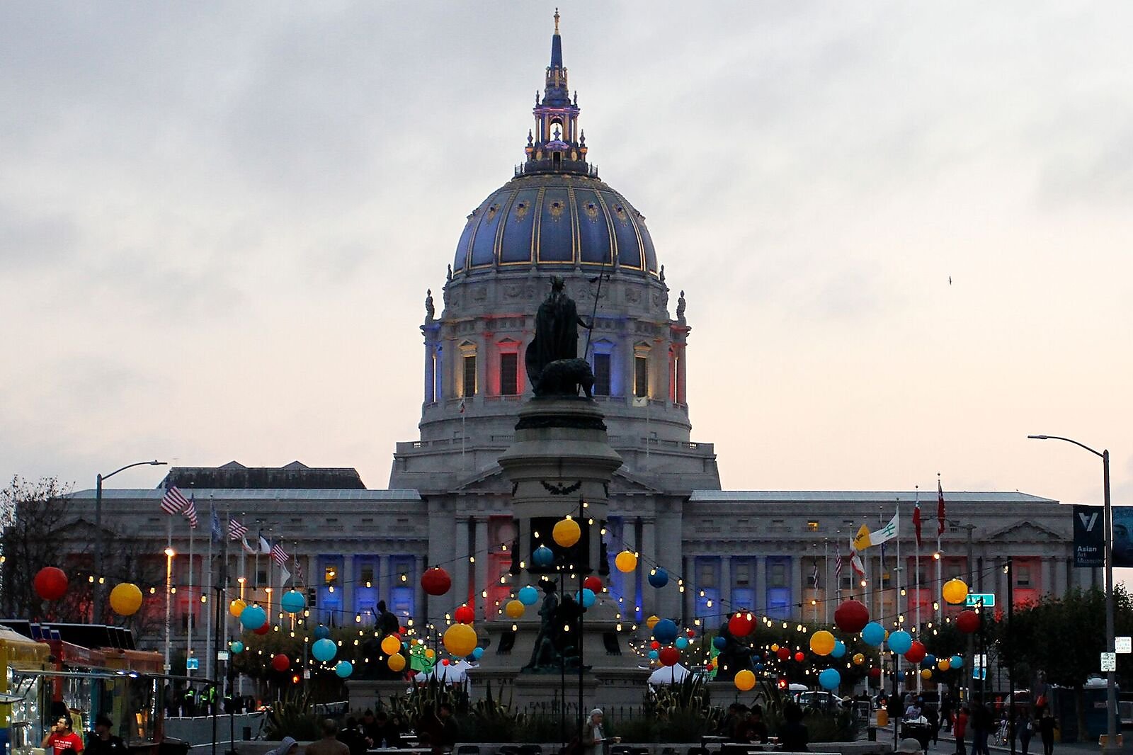 The Commons brings food, music, fun to S.F. Civic Center
