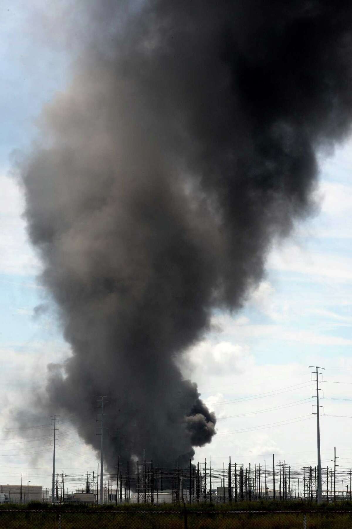 Fire at Valero Port Arthur refinery appears to damage storage tank