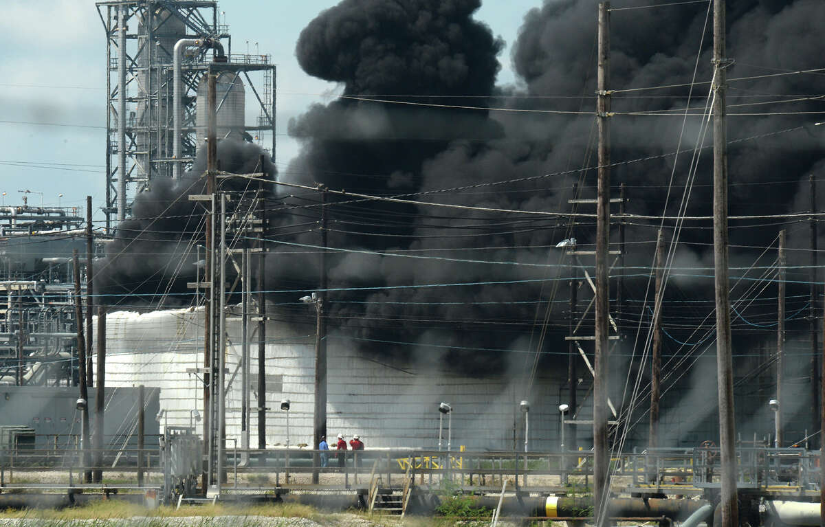 Reports: Valero fire released 1M pounds of emissions