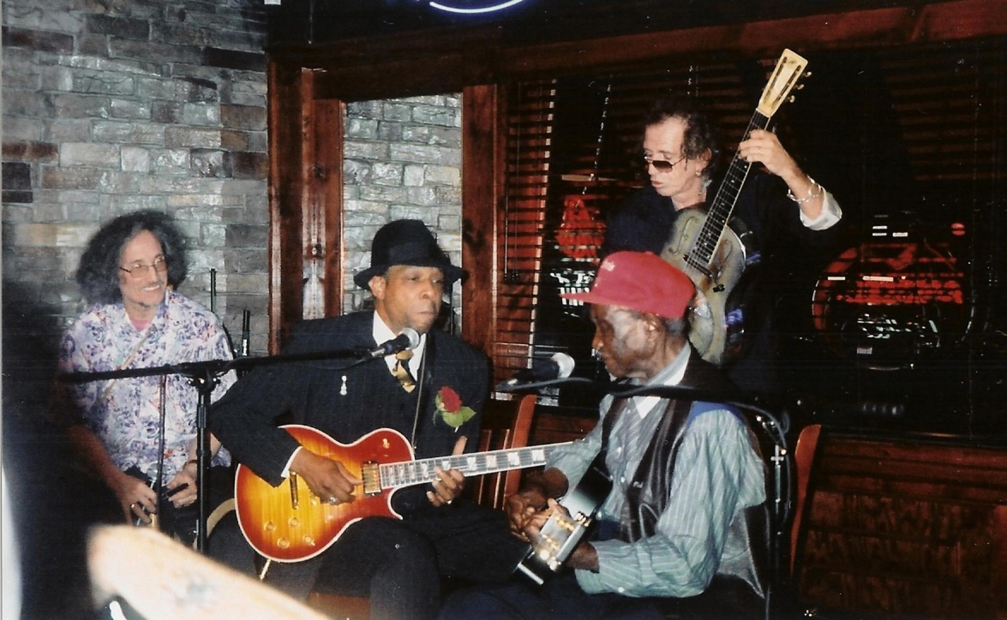 New book traces Connecticut pop music from the ‘50s through today