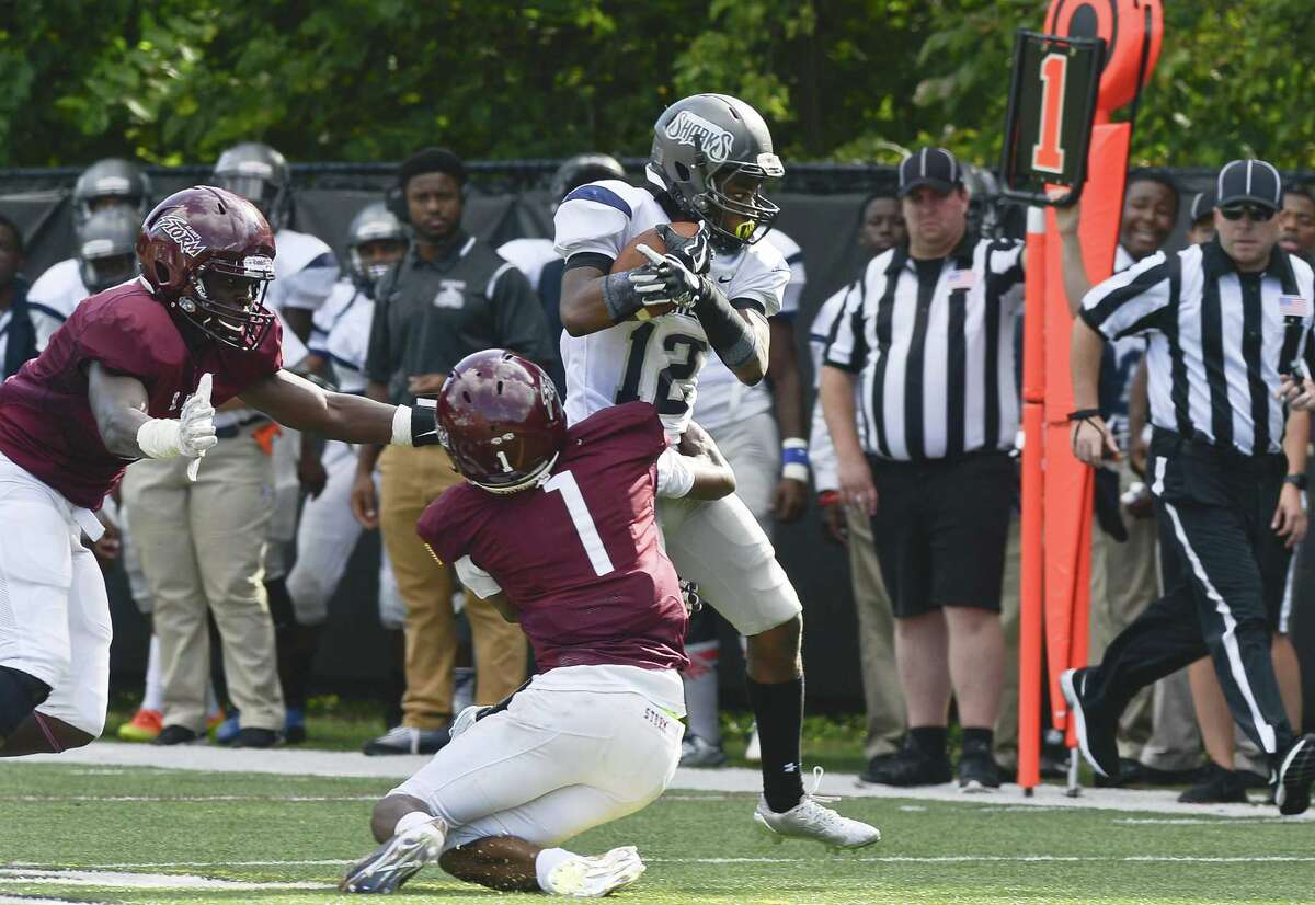 St. Luke’s football can’t get going in 46-0 loss to Capital Prep Harbor