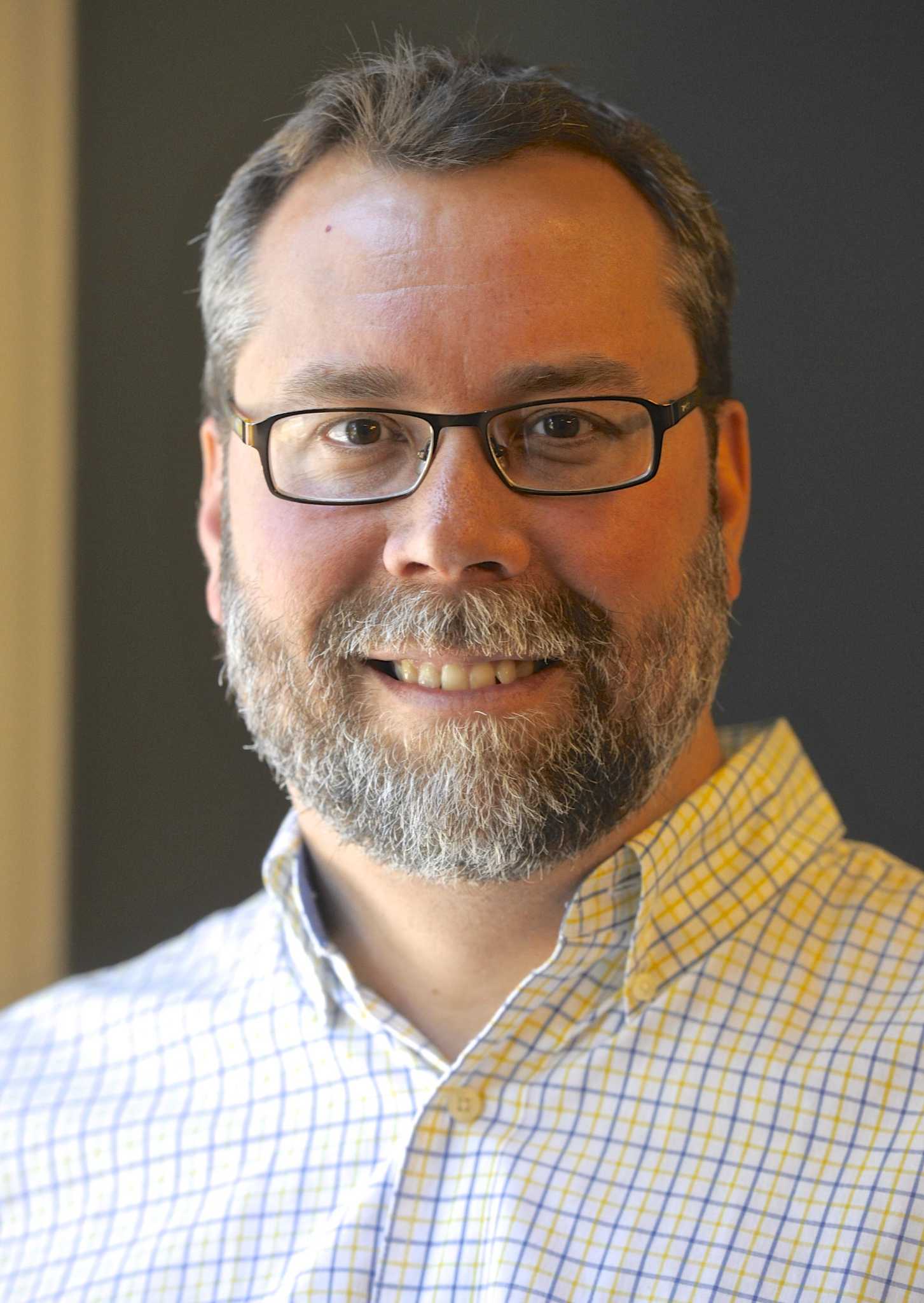 New Milford scraps tree bid process after controversy