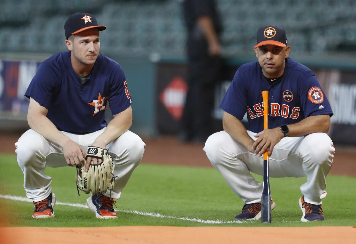Astros bench coach Alex Cora a MLB managerial candidate