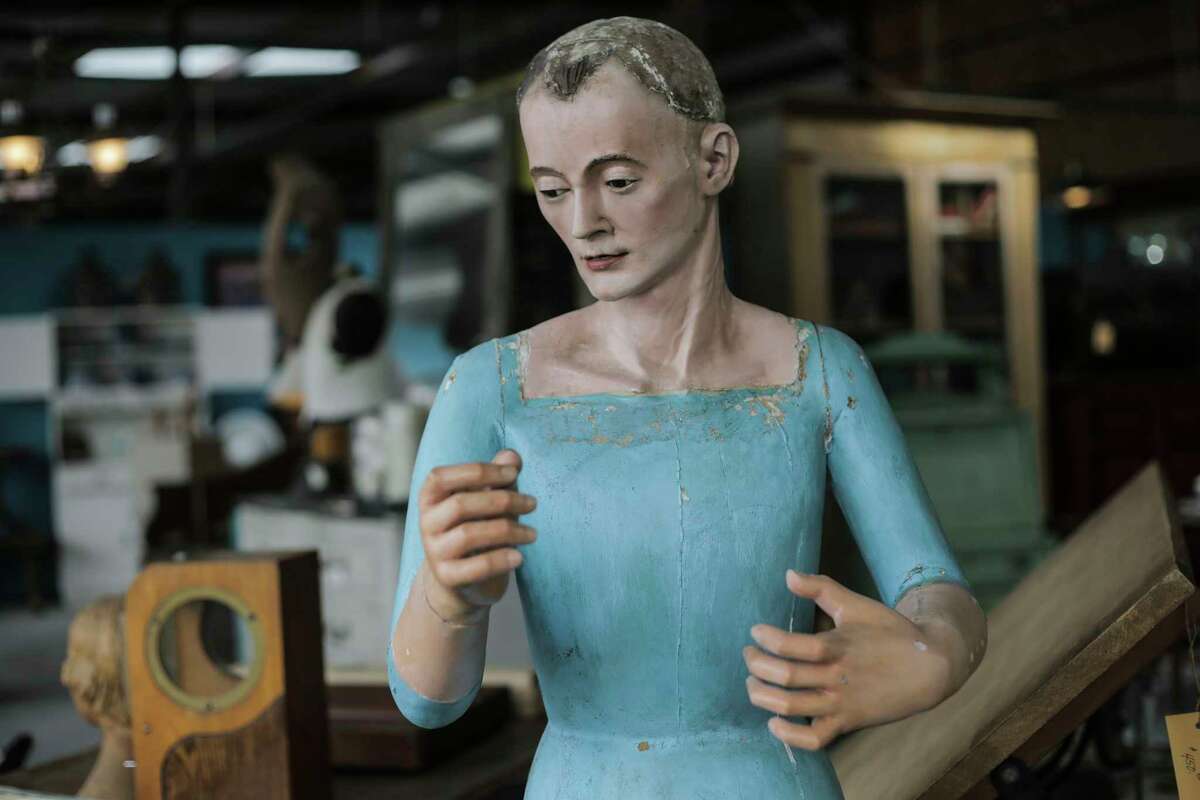 A Round Top antiques show original