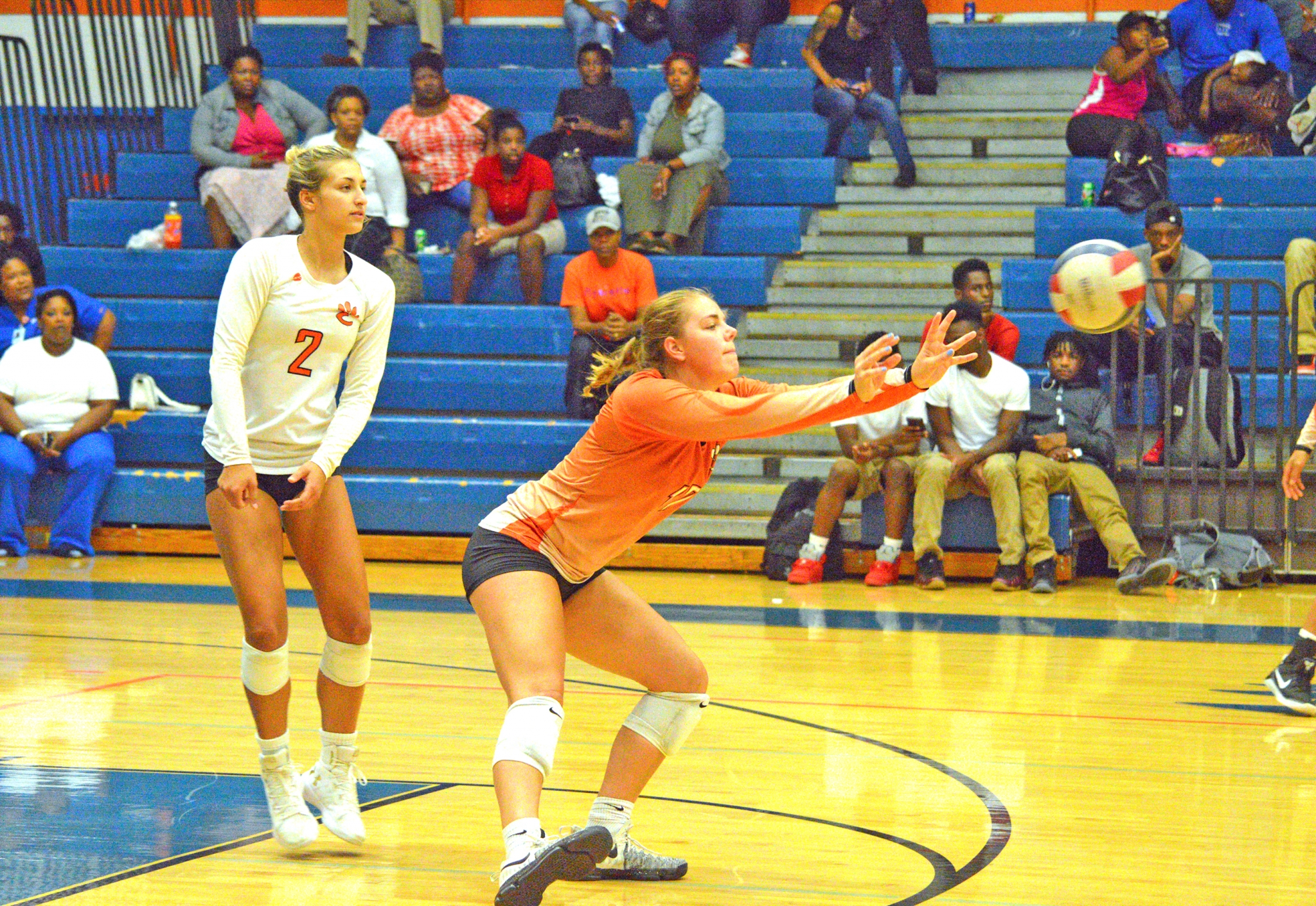 GIRLS' VOLLEYBALL: Tigers bounce back with lopsided victory