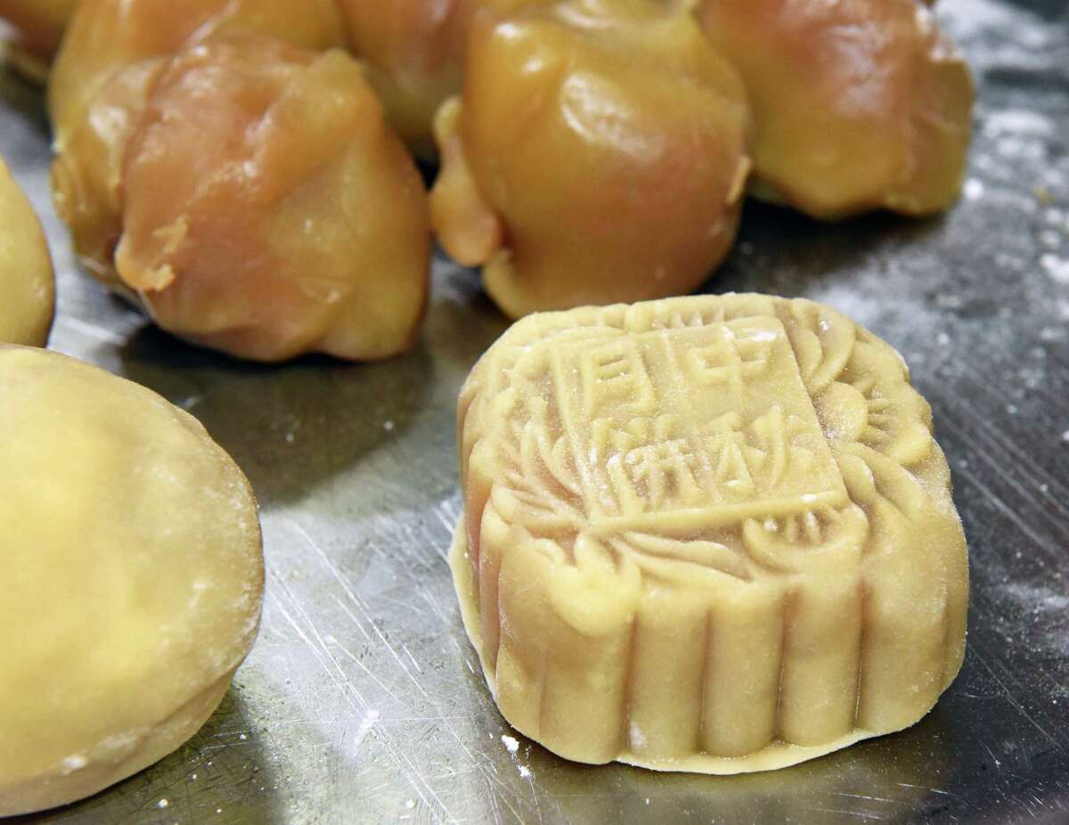 Mooncakes stars of Chinese holiday
