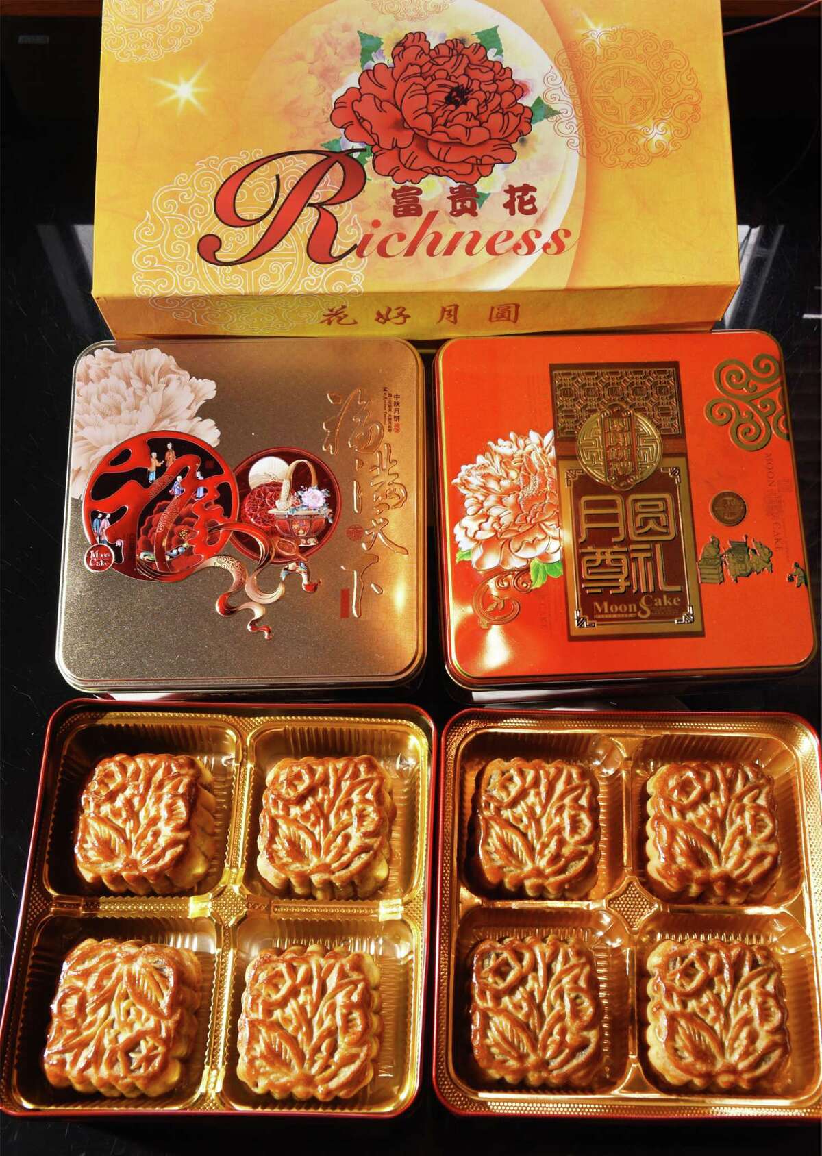 Mooncakes stars of Chinese holiday