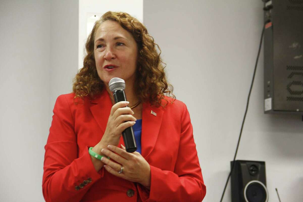 U.S. Rep. Elizabeth Esty talks voter issues at Torrington’s Sullivan ...