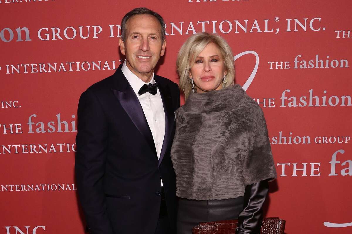 Is former Starbucks CEO Howard Schultz brewing presidential run?