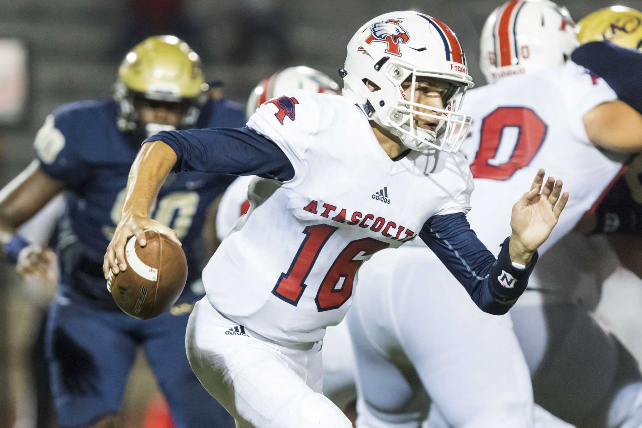 Atascocita football working to 'grow up fast'