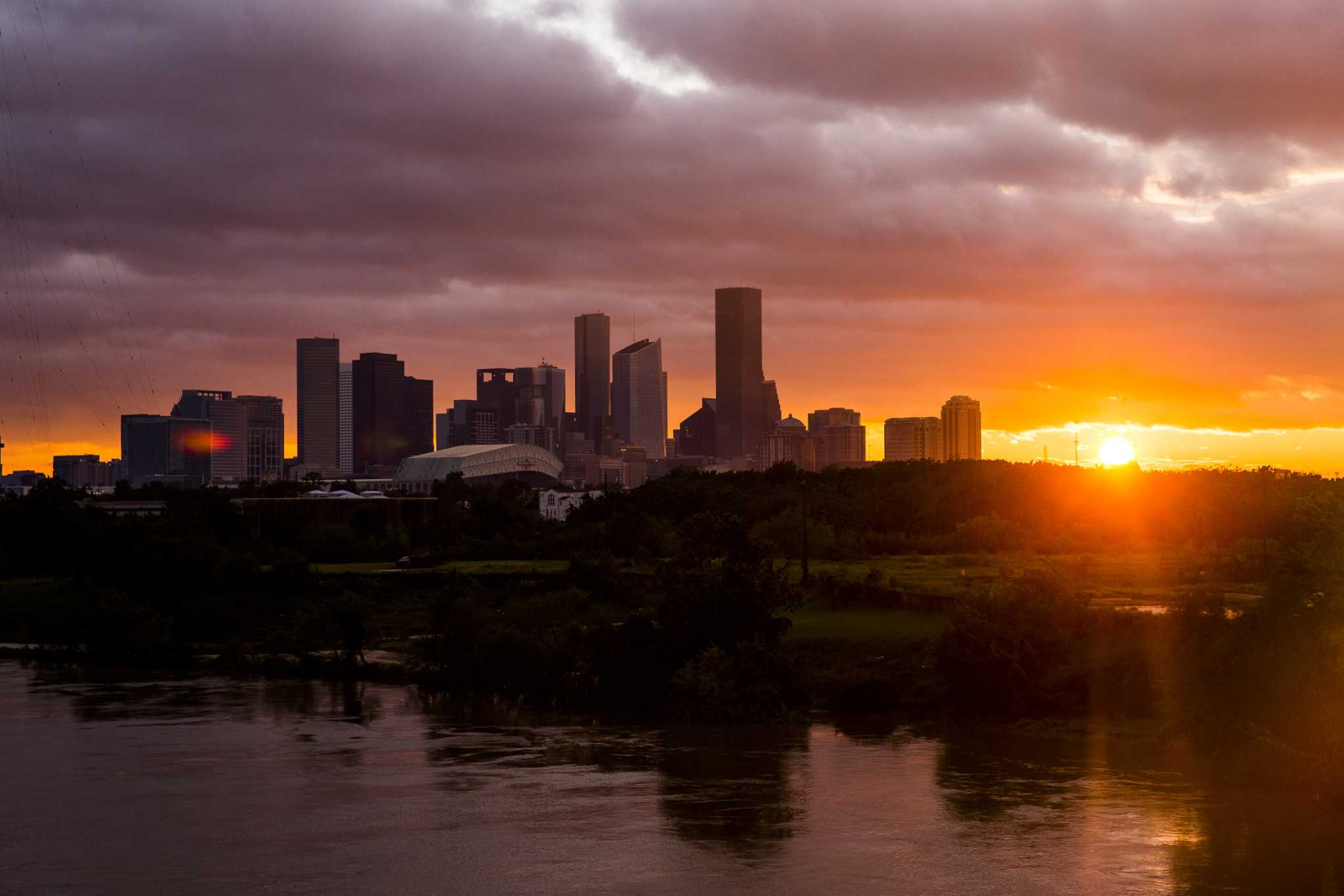 Houston comes together to figure out flooding
