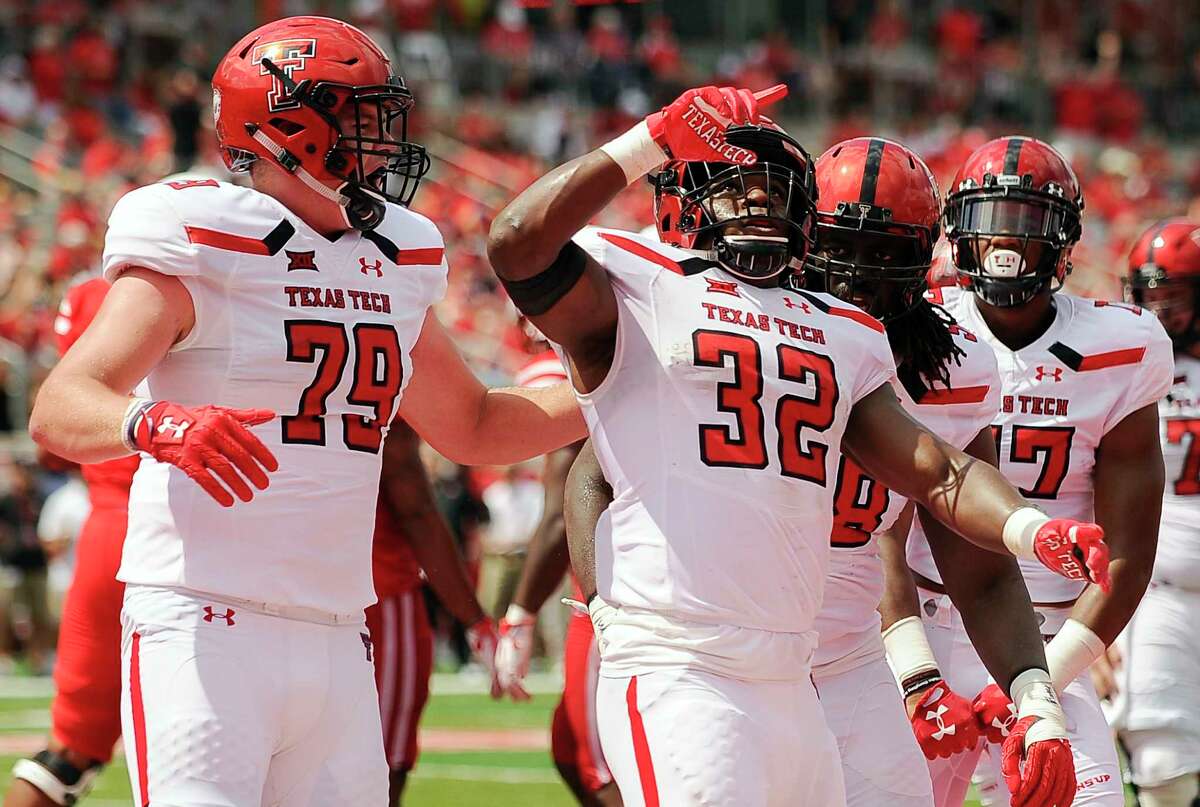 NCAA FOOTBALL: Texas Tech snaps Houston's 16-game home winning streak