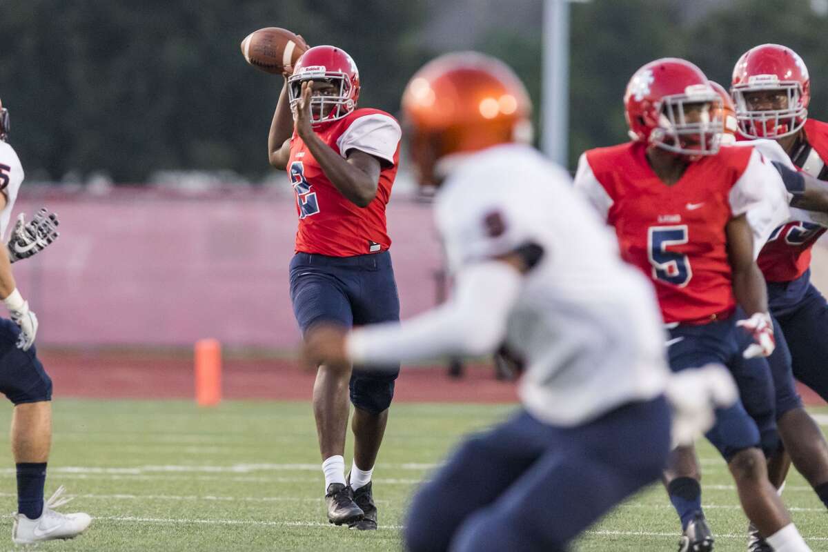Alief Taylor defeats Seven Lakes to pick up first win