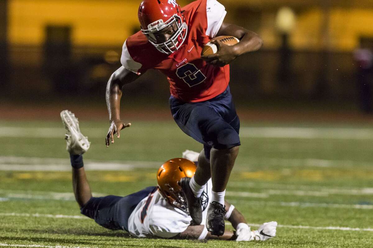 Alief Taylor defeats Seven Lakes to pick up first win