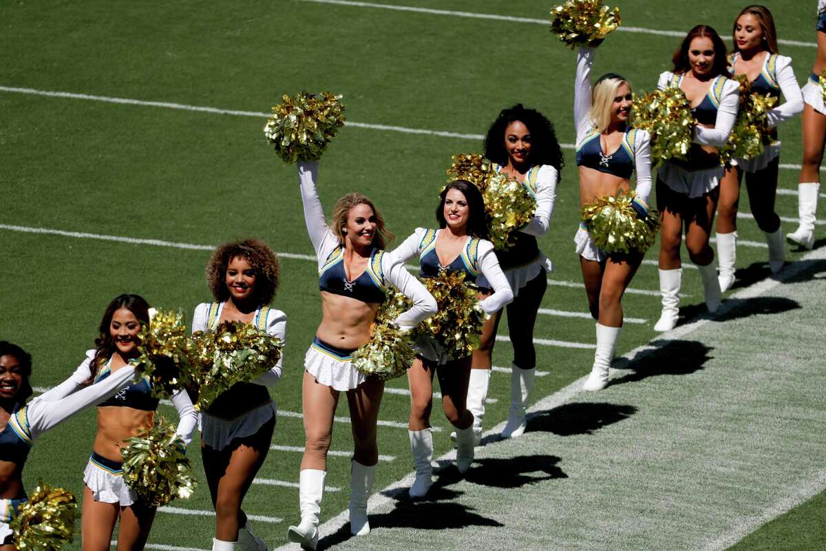 NFL cheerleaders from Week 3