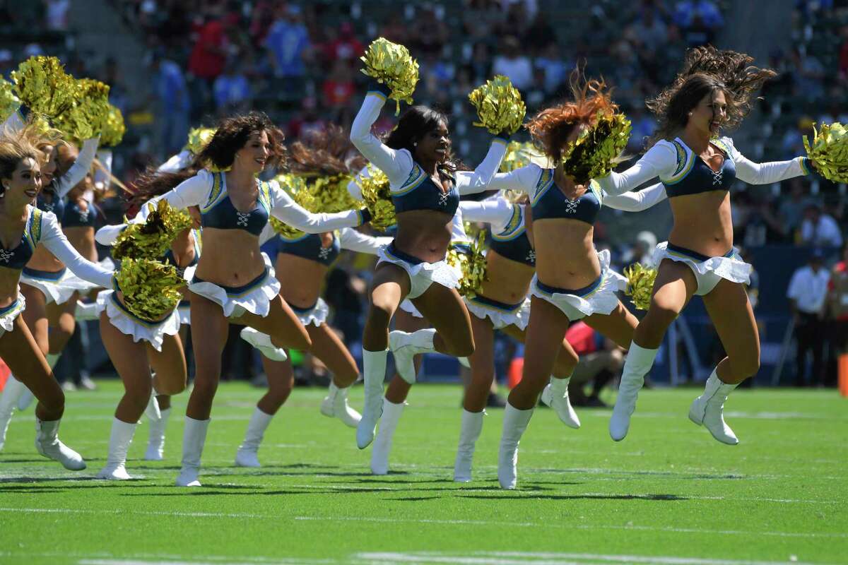 NFL cheerleaders from Week 3