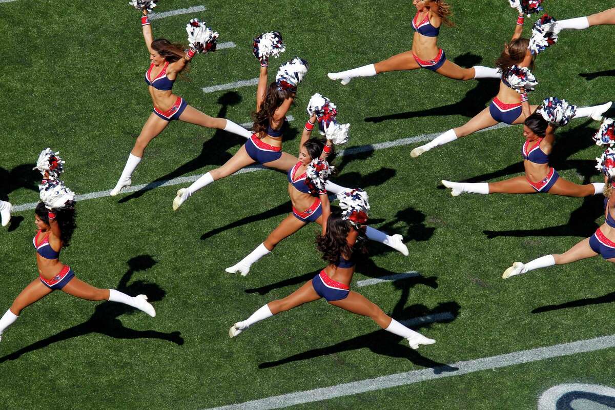 NFL cheerleaders from Week 3