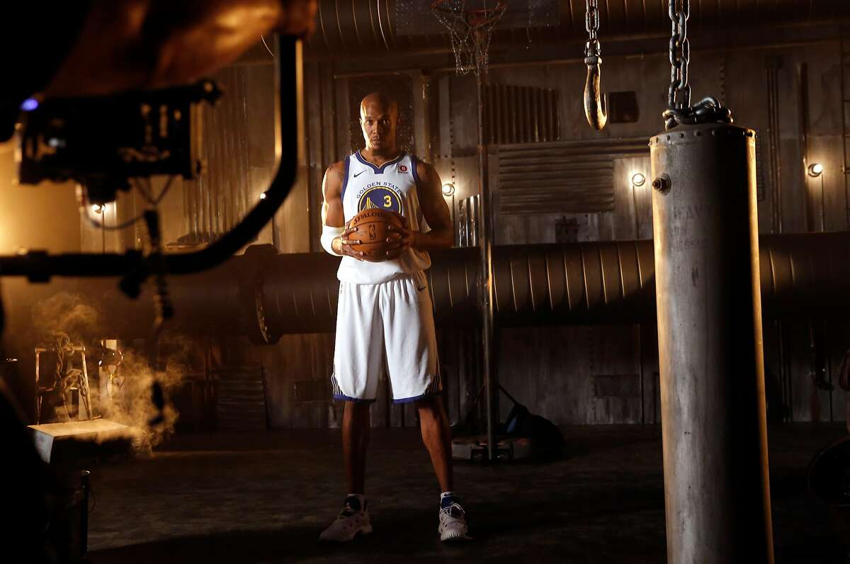 David West explains decision to re-sign with Warriors