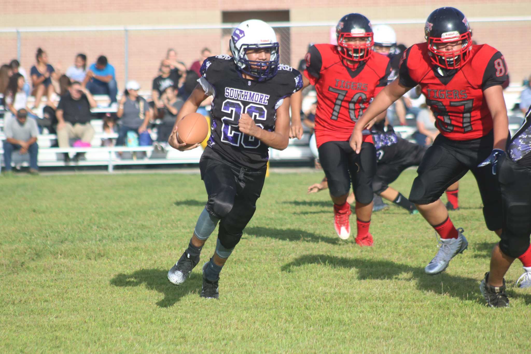 Southmore 8A overpowers San Jacinto 20-0