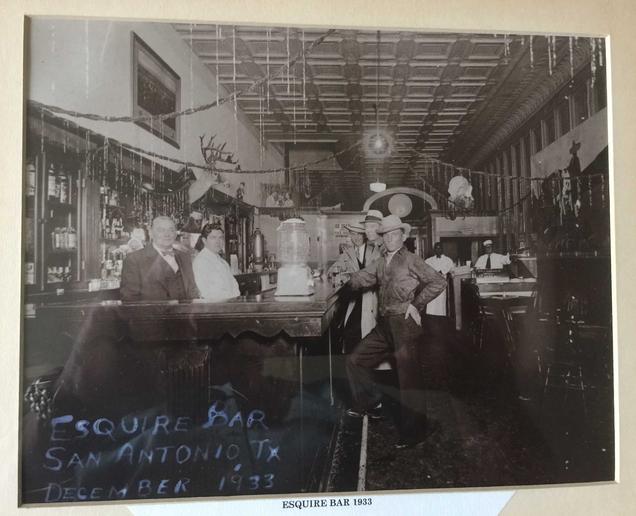 Vintage photo gives glimpse inside the Esquire Tavern in 1933