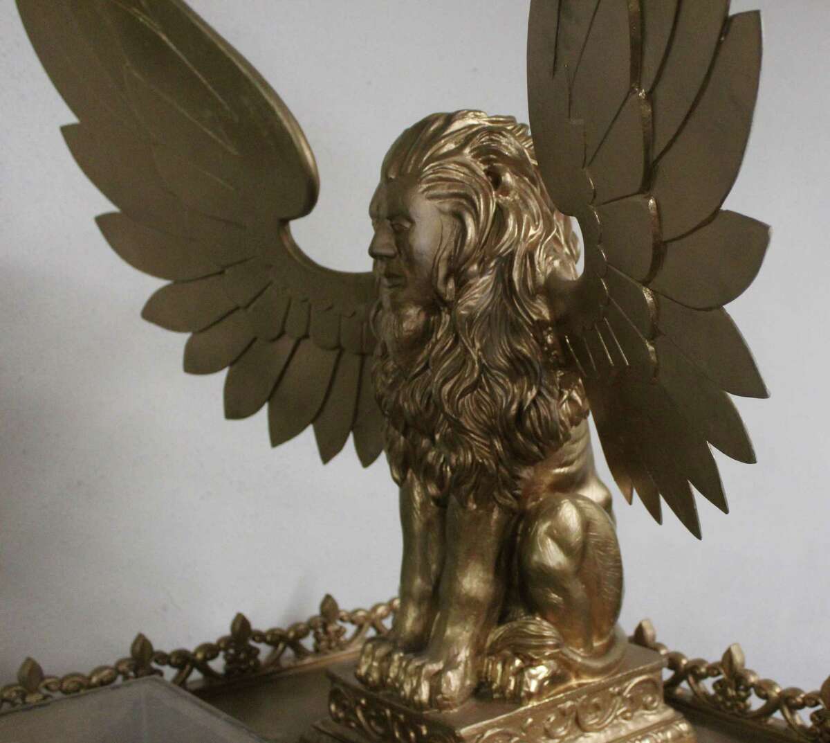 Cleveland church creates replica of Ark of the Covenant