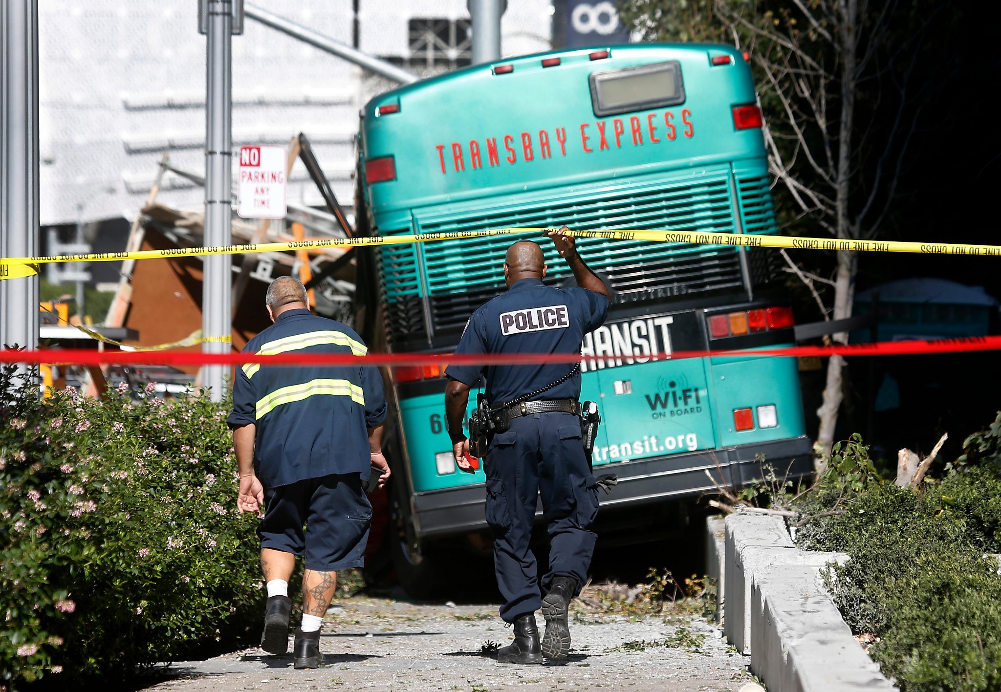 4 injured in SF chain-reaction crash involving 2 AC Transit buses