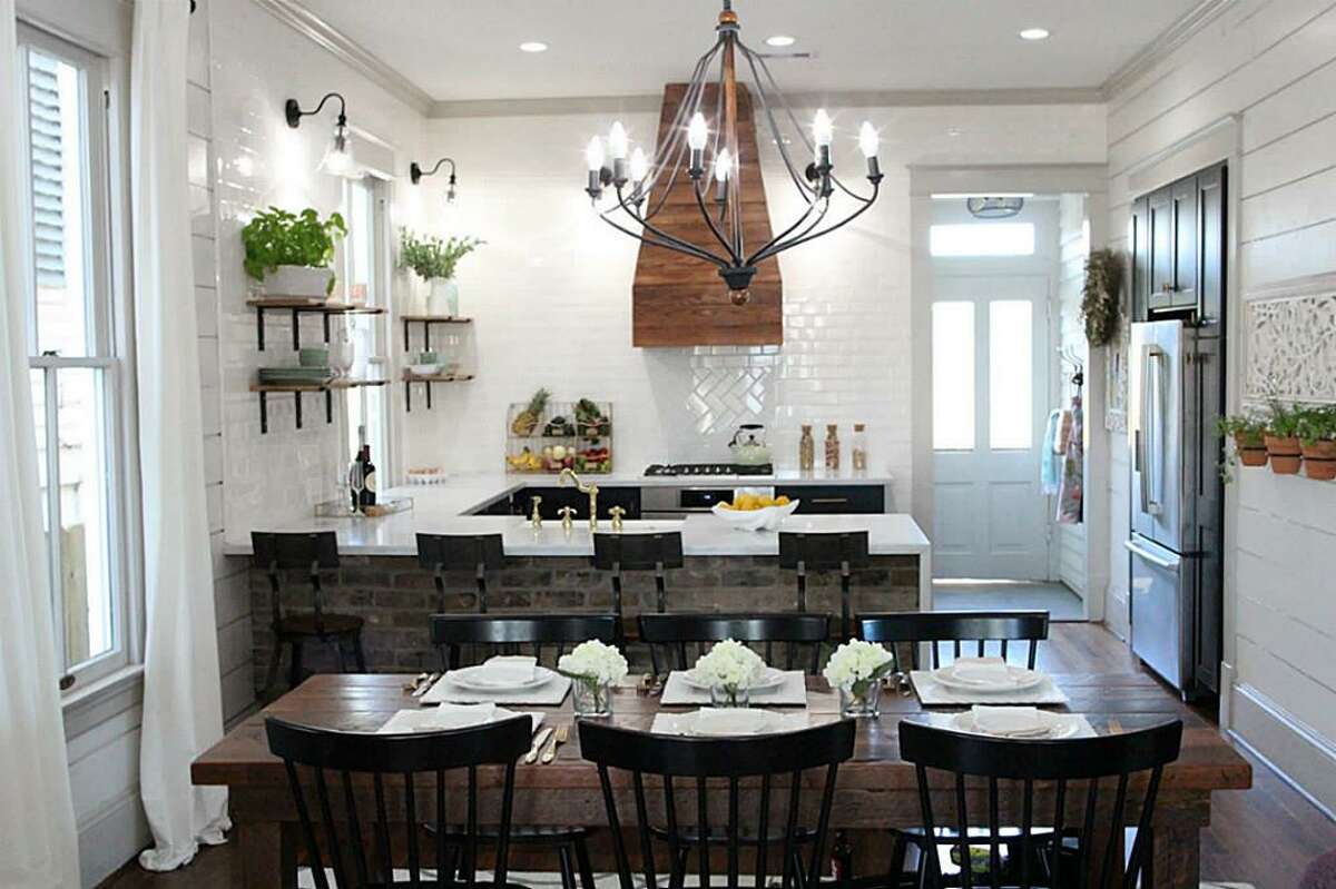 Galveston Kettle House makeover, house-flipping couple hit HGTV in 2019