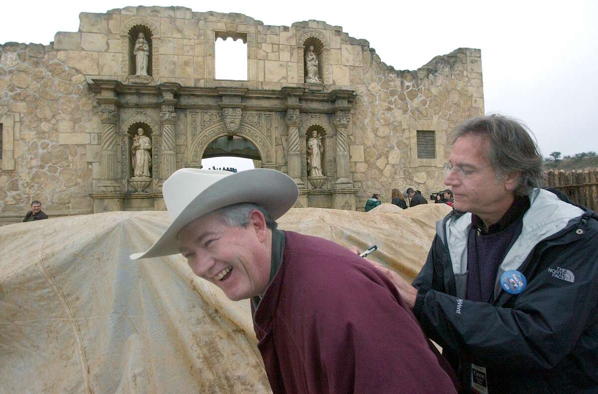 Remembering Alamo statues