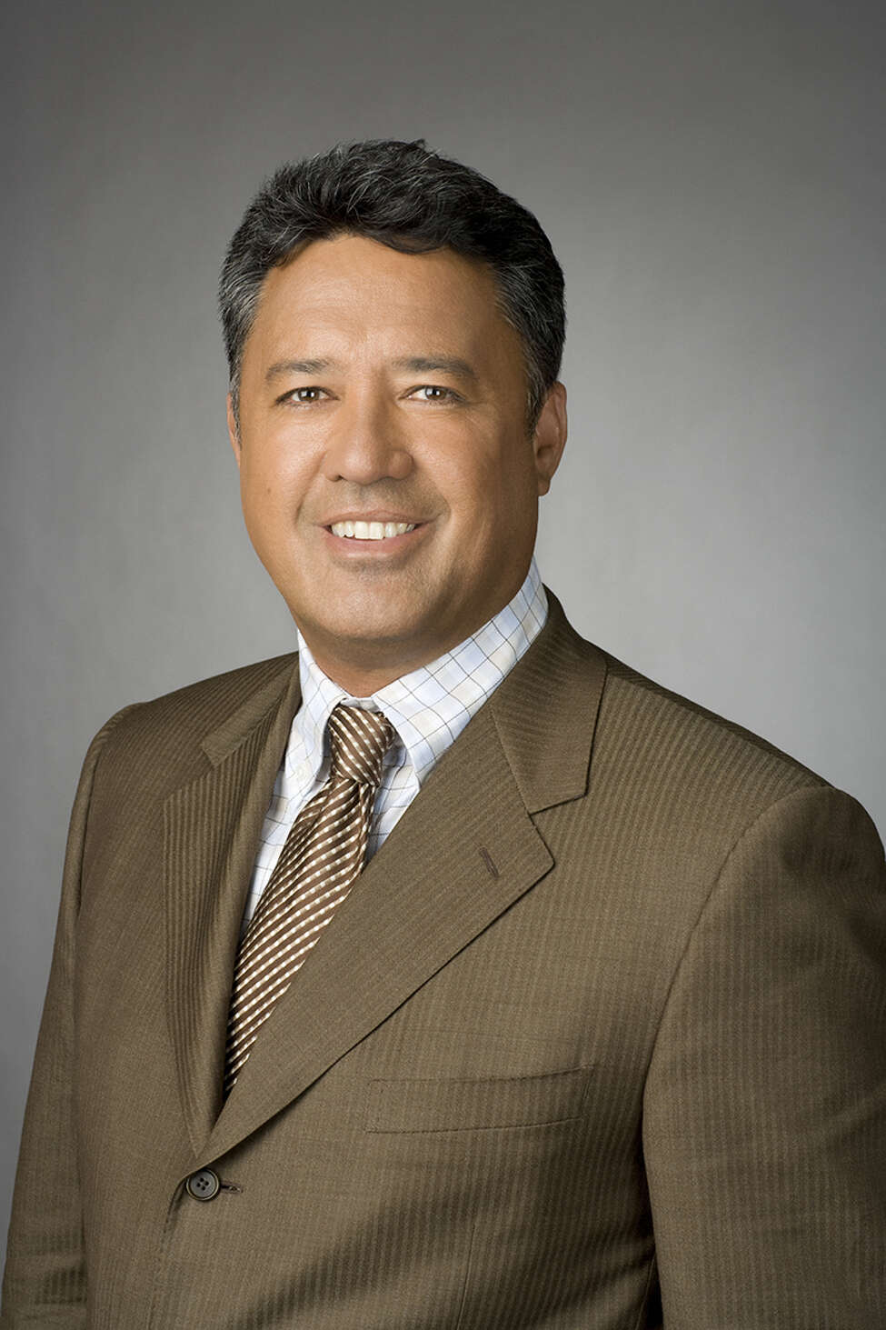 Sports media: Ron Darling moves to national stage