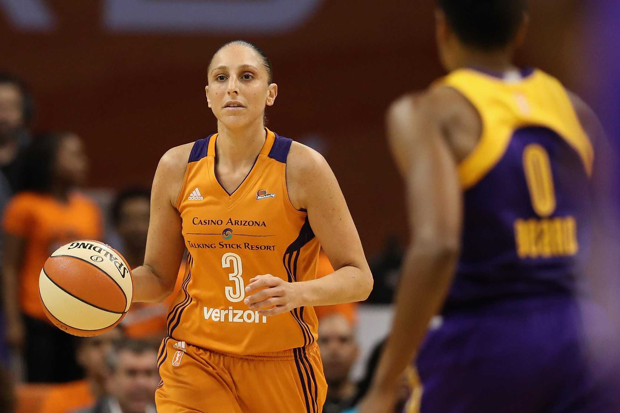 Former UConn players dominate All-WNBA selections