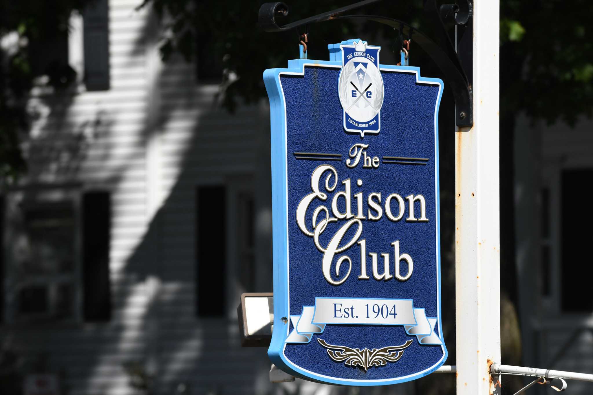 Edison Club in Clifton Park looks to repurpose clubhouse for senior ...