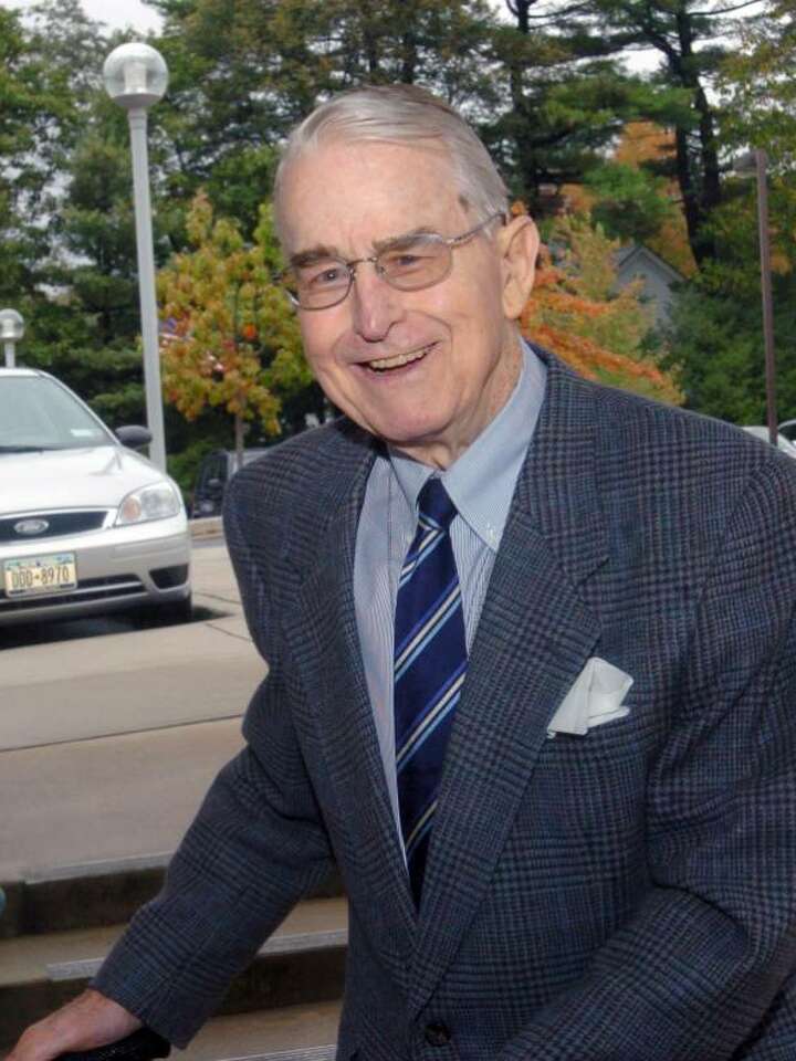 Prescott Bush Jr., brother and uncle to presidents, dies at 87