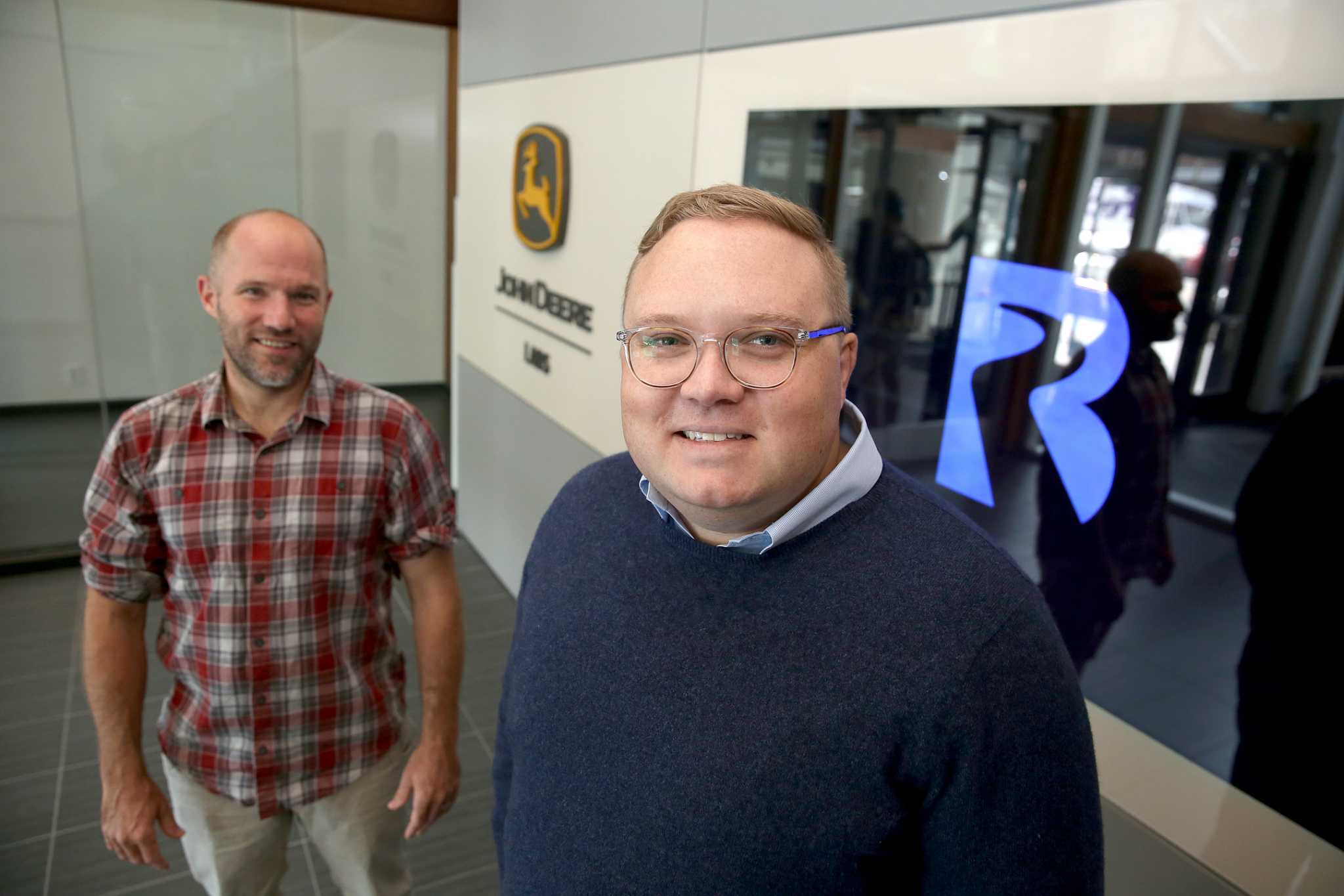 John Deere looks for farm-tech engineers as it turns to automation