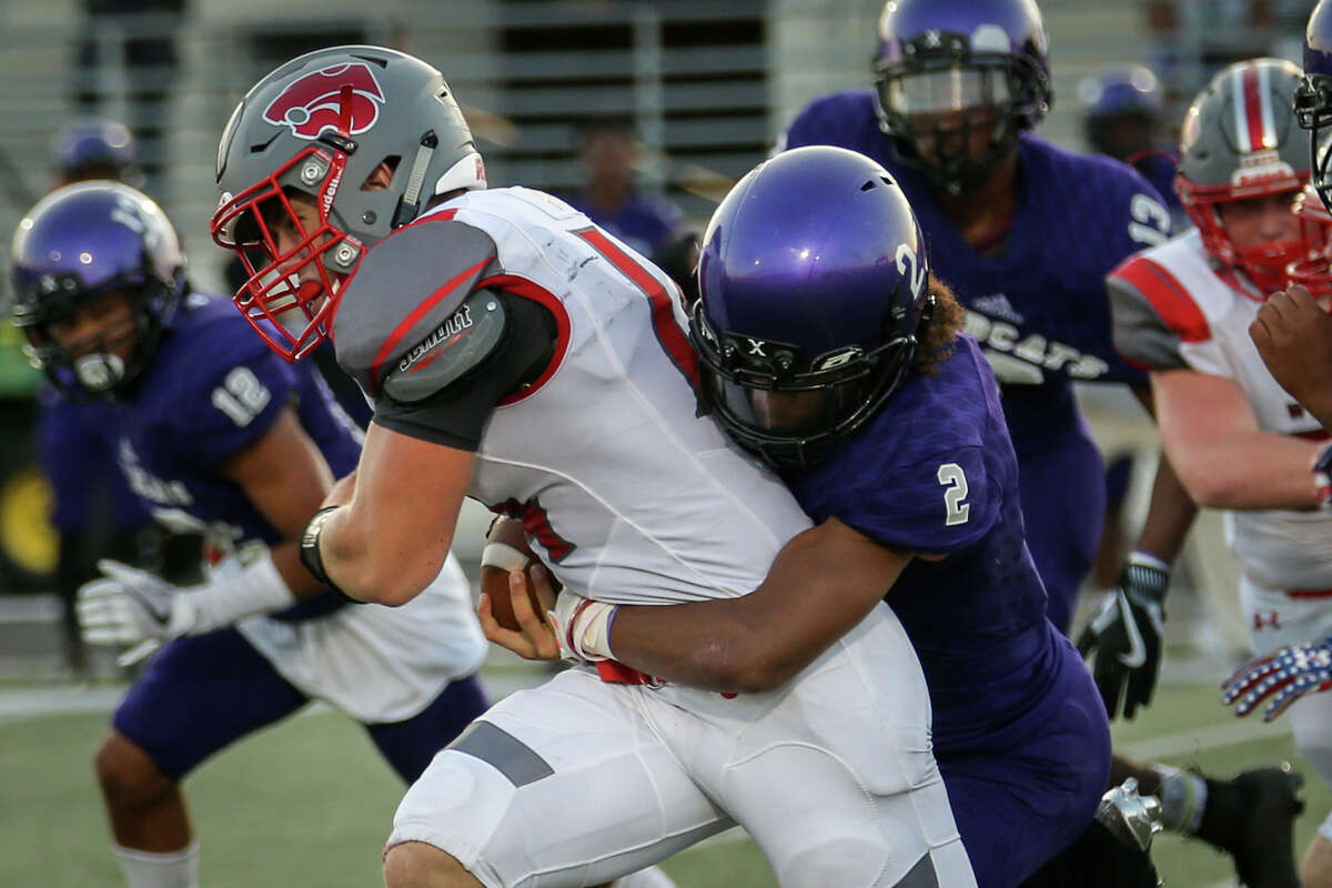 FOOTBALL: Splendora scores late touchdown to beat Humble