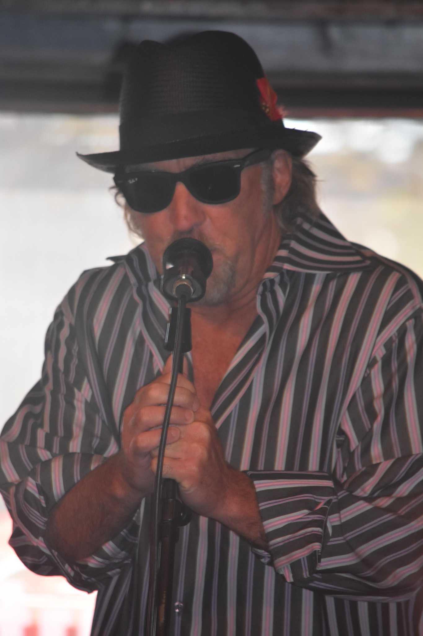 Blues Beat: ‘Bad News’ Barnes returns to Black-Eyed Sally’s this weekend