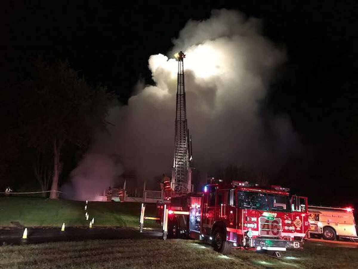 Community aids Wilton cop after home burns