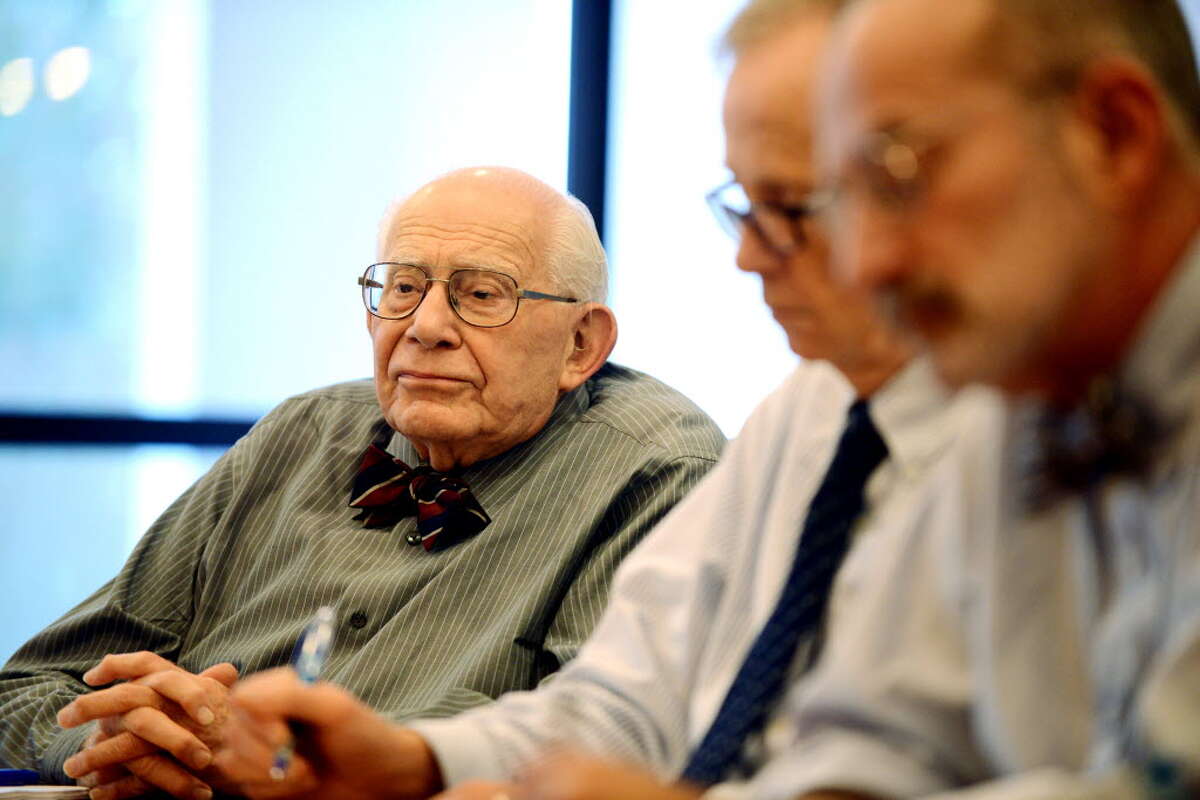 Former TU editor Harry Rosenfeld donates papers to state library