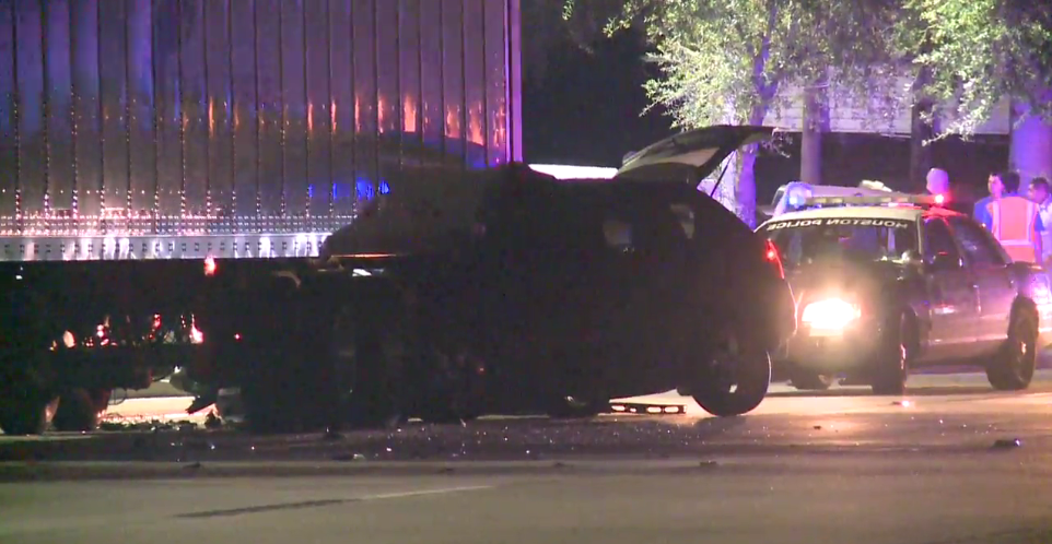 One Dead After Crash Involving 18 Wheeler