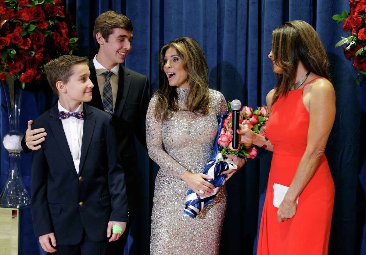 Cypress mom's transformation to First Lady Melania Trump revealed on ...