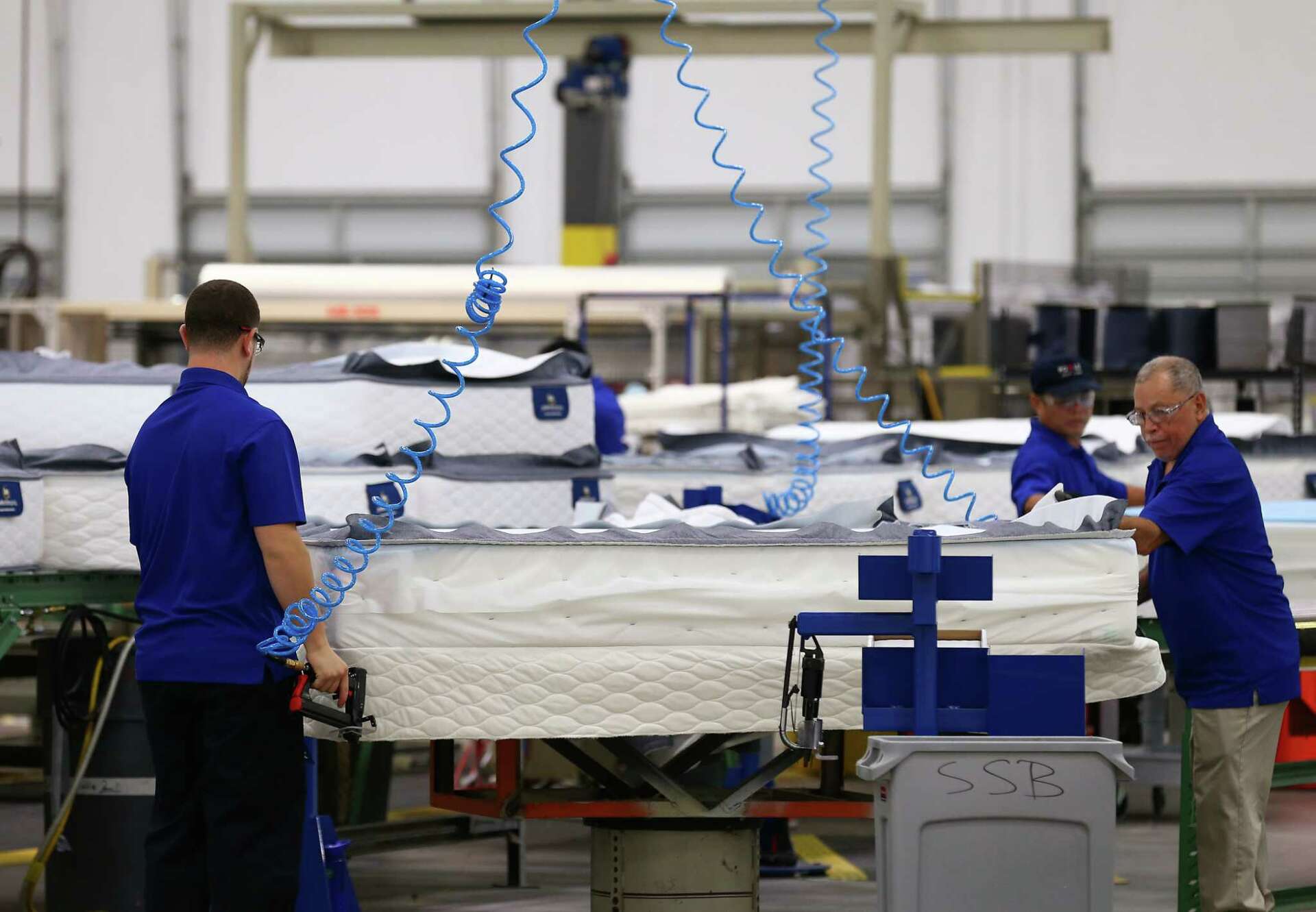 New Serta Simmons plant boosts mattress production in Houston