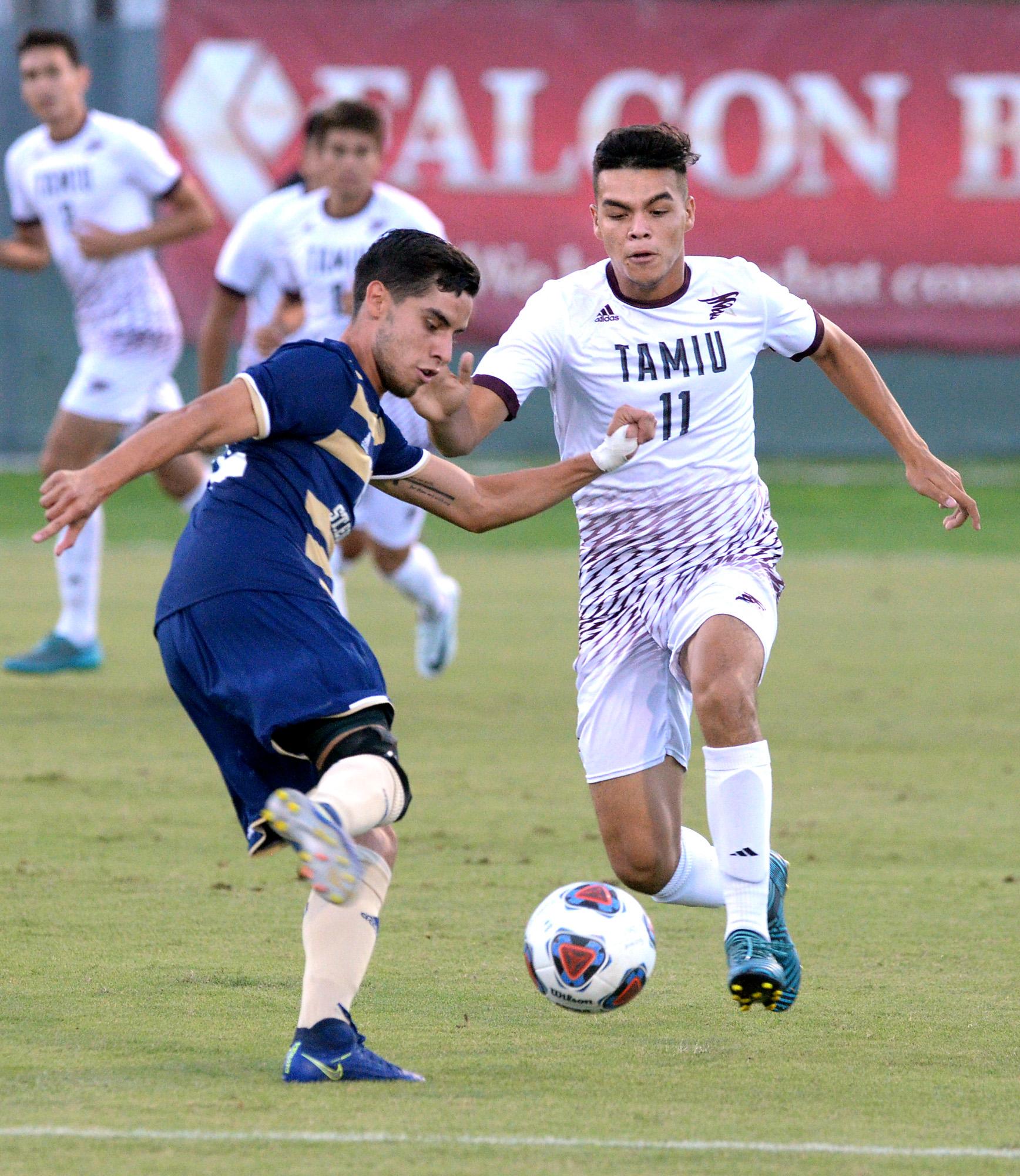 TAMIU stuns ranked rival in final 90 seconds