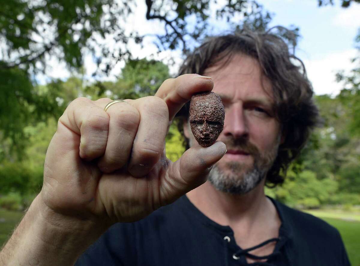 Artist hides sculptures in Stamford