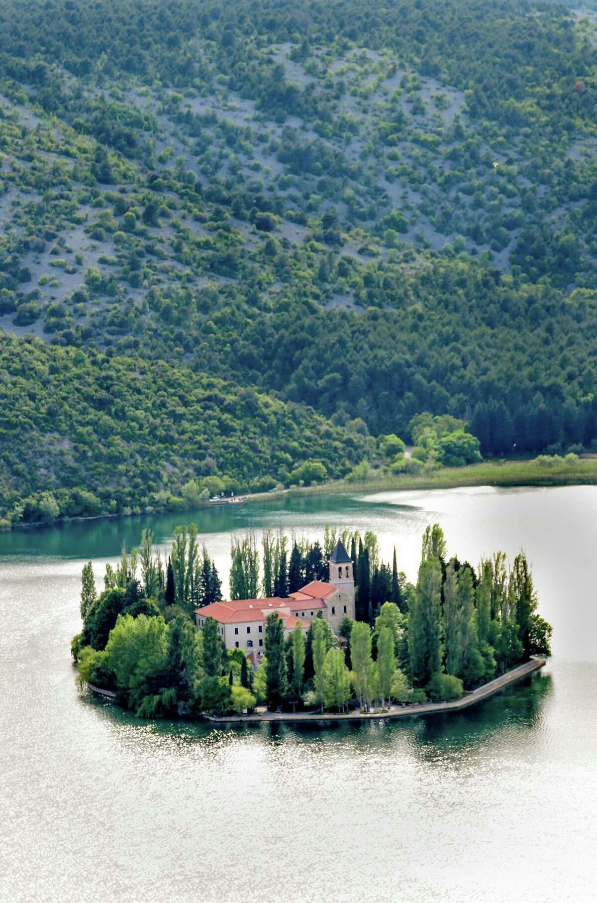 After years of war, beautiful Croatia retains aura of the Old World