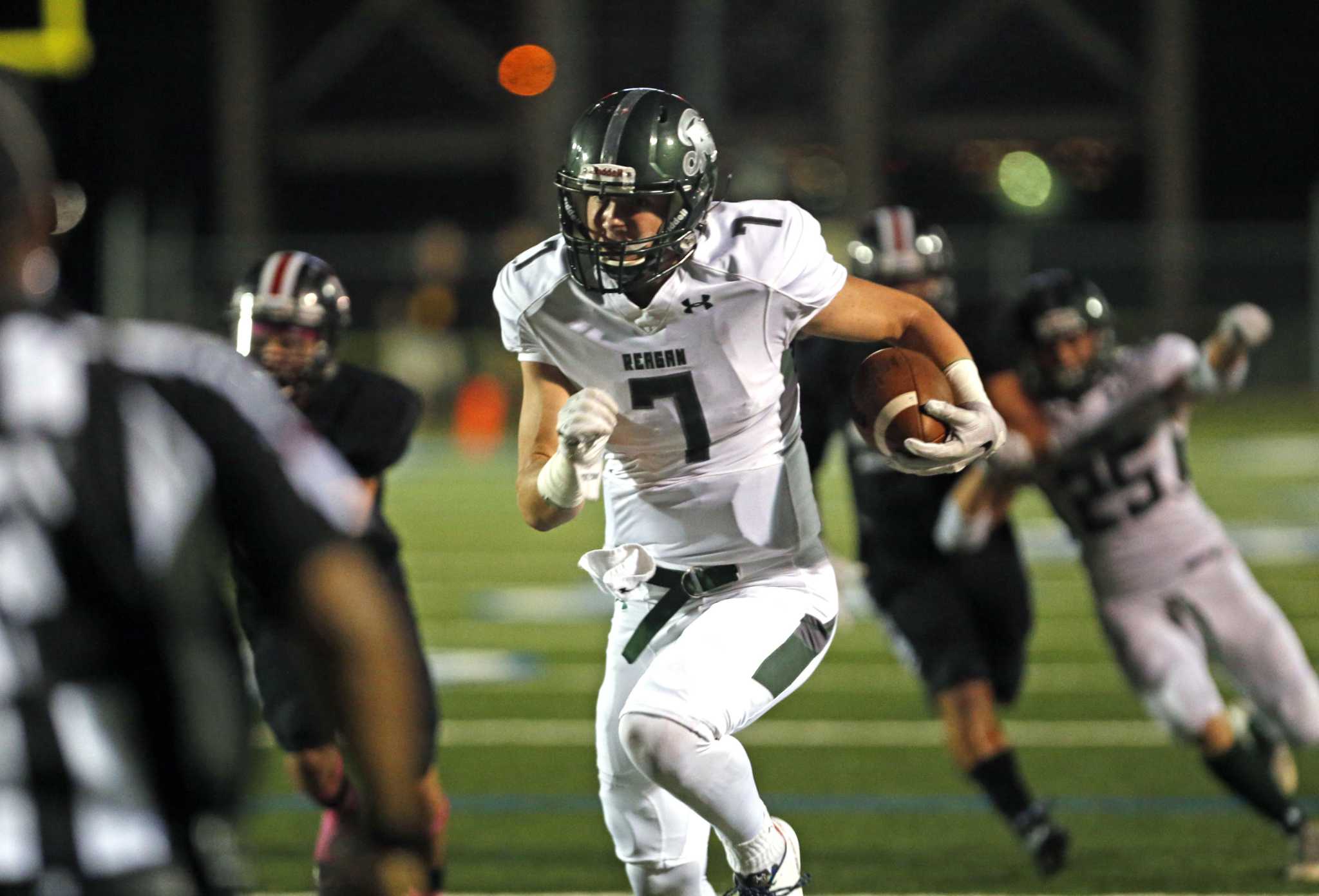 Big catches lead Reagan over Churchill 28-21