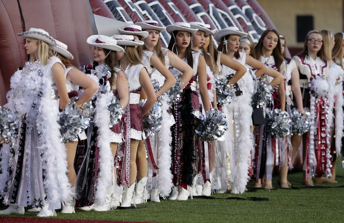 Texas homecoming mum season is here. What to know about the tradition