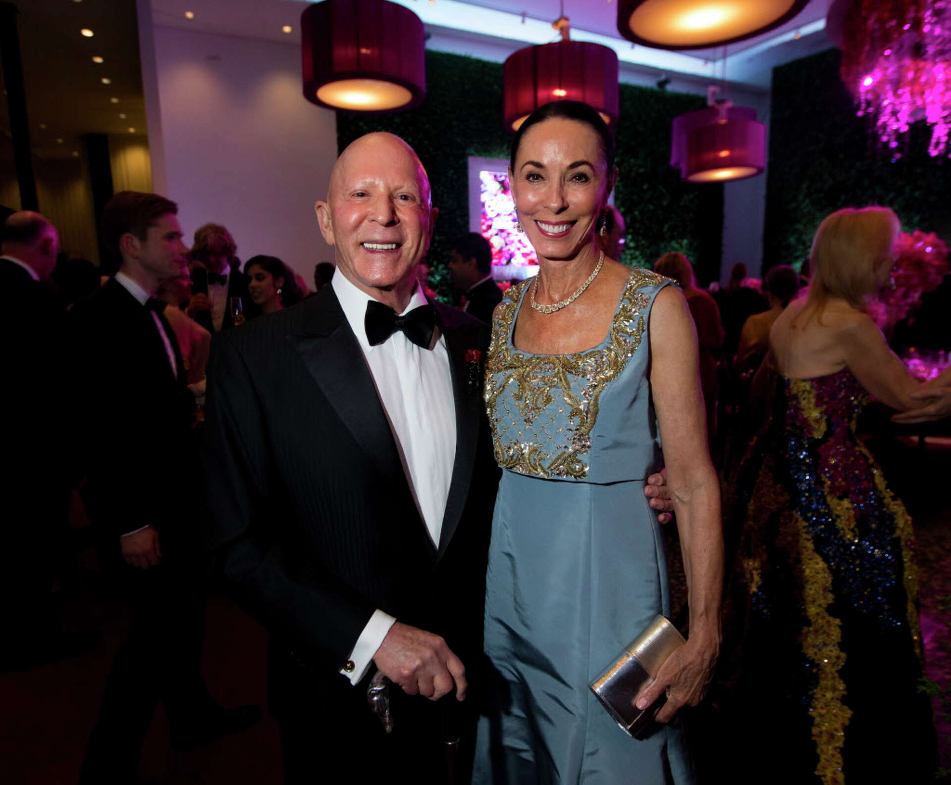 Eight Texans among the top 50 most charitable philanthropists in U.S.